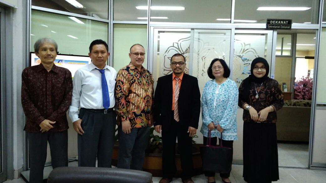 Edhy Sutanta, S.T., M.Kom. Lulus Ujian Tertutup Program Doktor Program ...