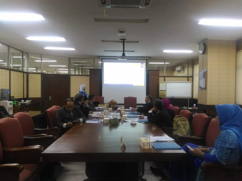 Puji Lestari Lulus Ujian Tertutup Program Doktor Fakultas MIPA UGM ...